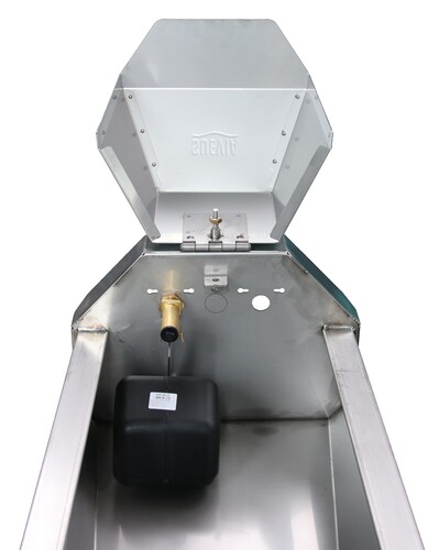 Quick Drainage Trough 1,4 m with DE LUXE plug holder | SUEVIA HAIGES GmbH